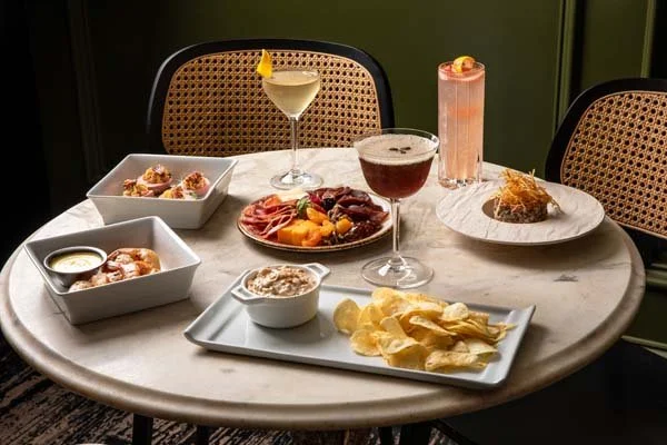 12 Cocktail Bar