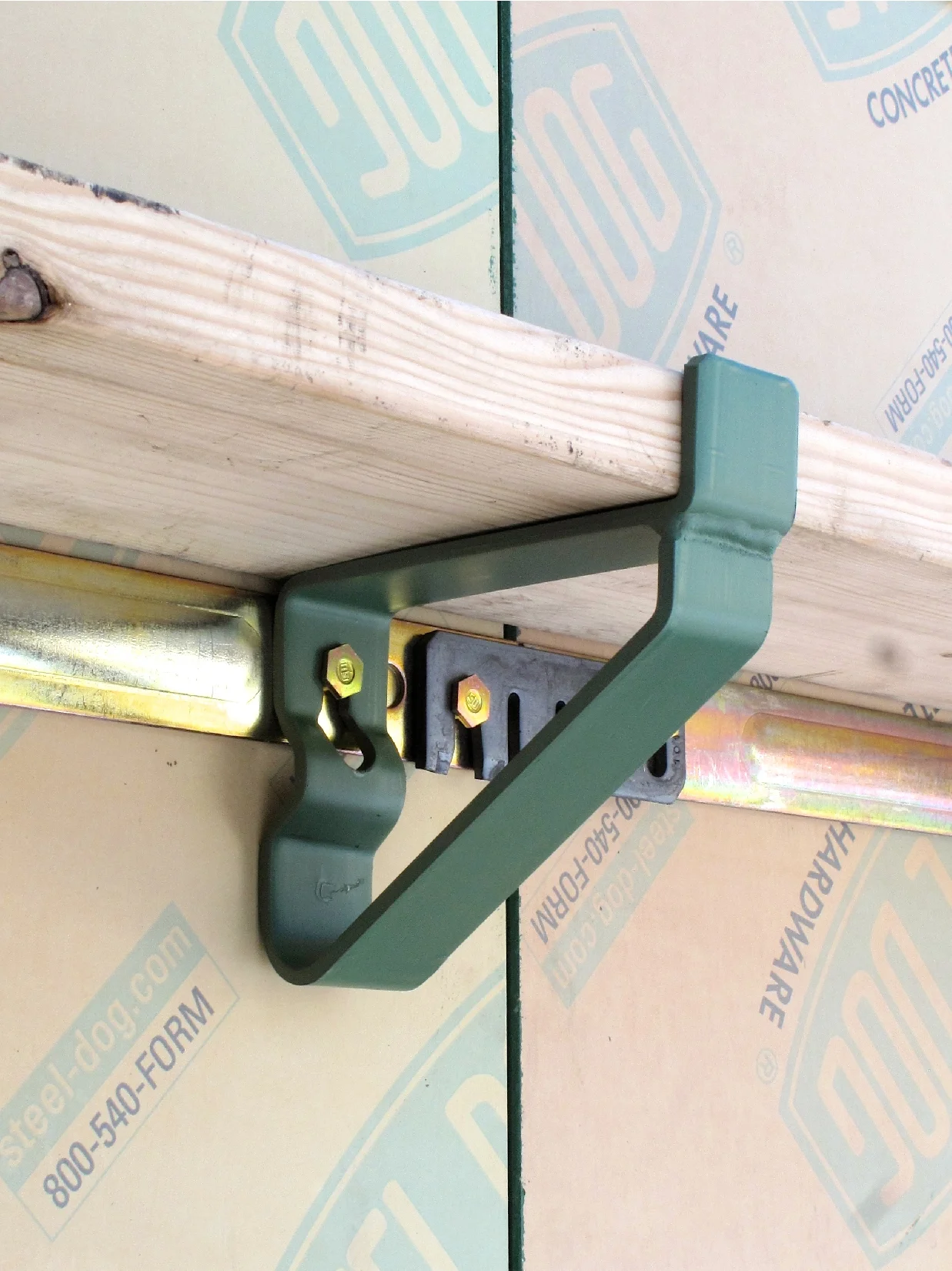 Waler Brackets — Steel Dog