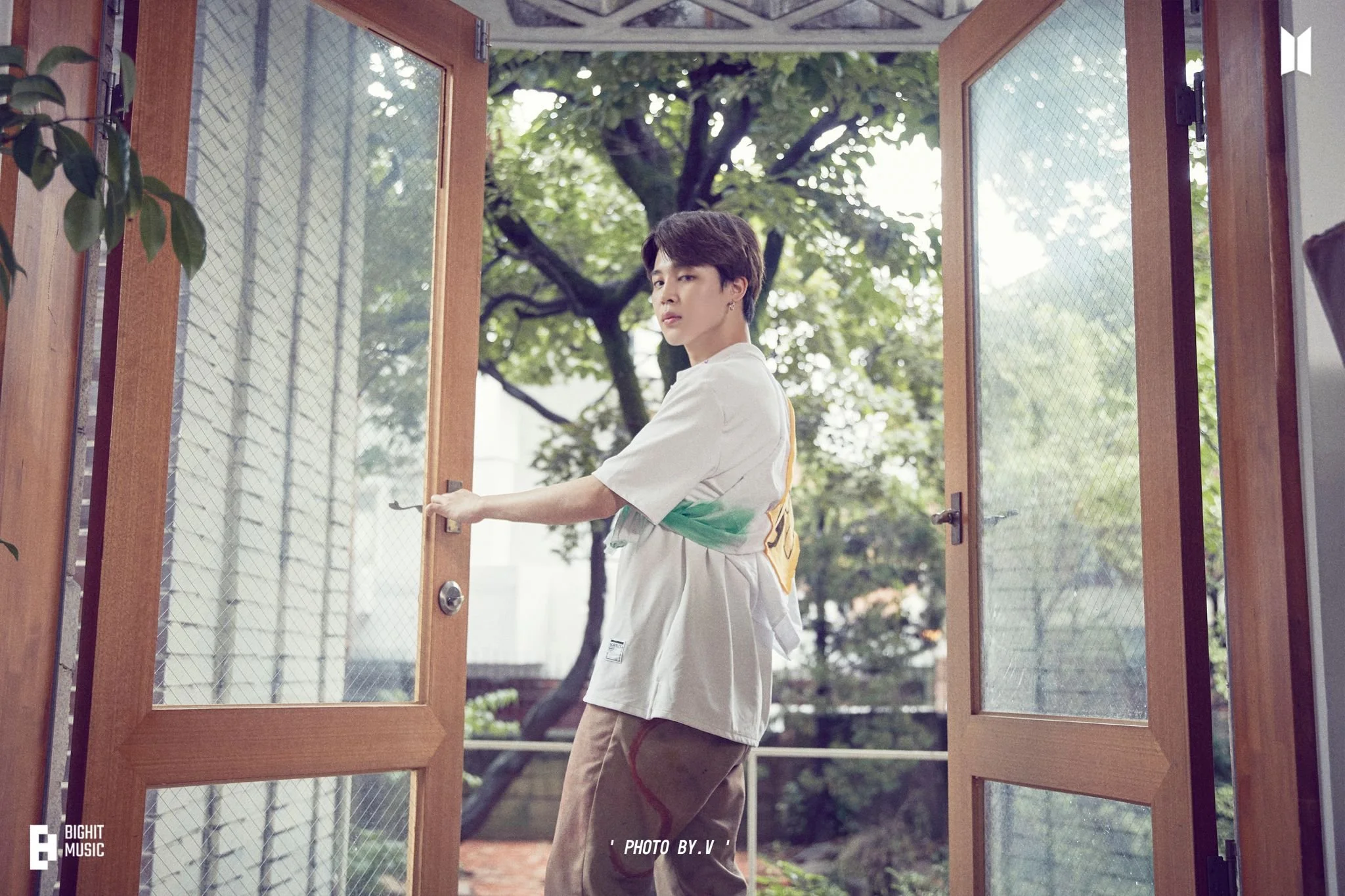 [BTS PHOTOS] RUN BTS! Photo Exhibition — US BTS ARMY