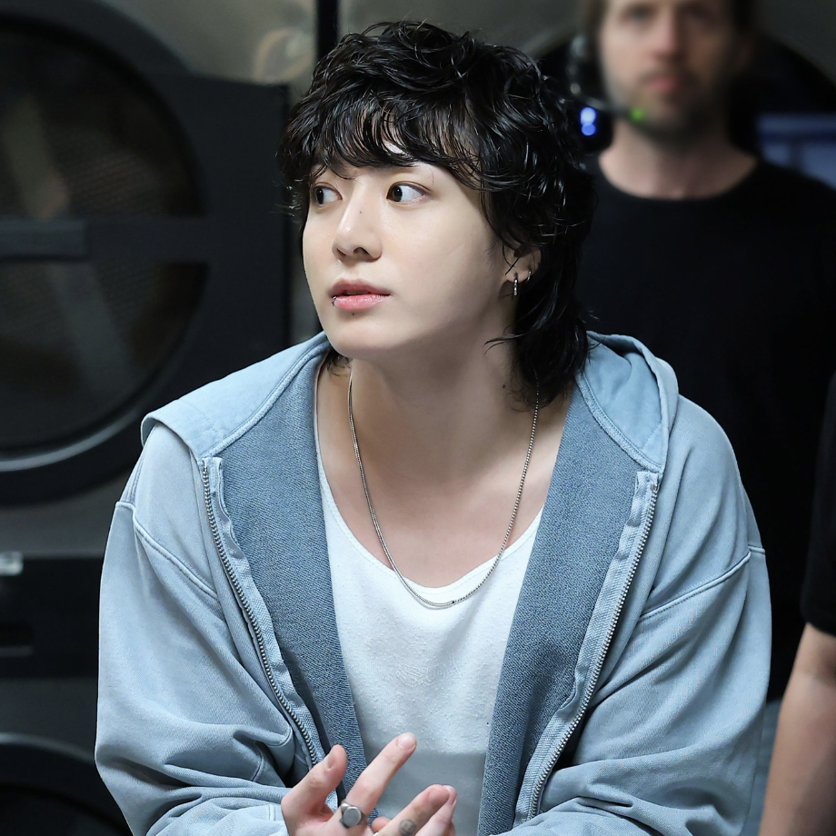 "Seven" Becomes The Fastest Song By A Male Act To Surpass 400 Million ...