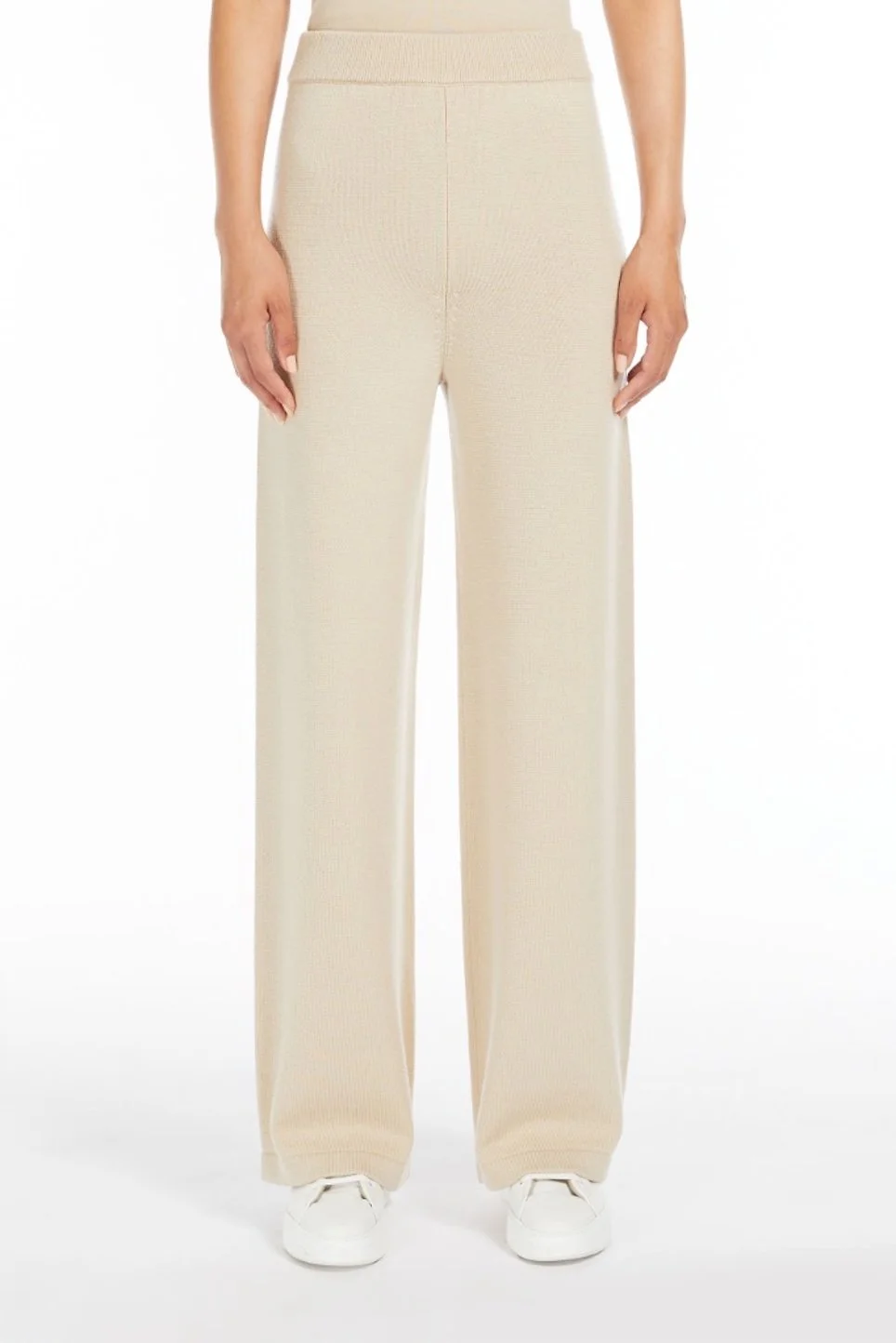 MAX MARA — A+M CONCEPT STORE