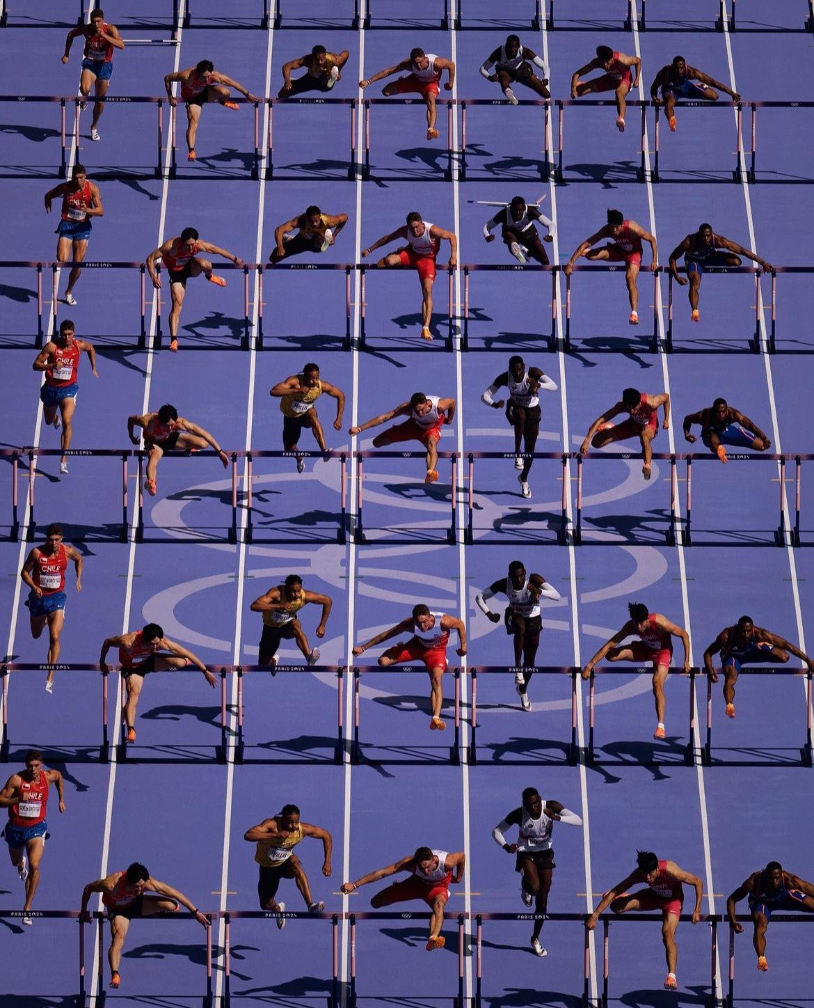 光影交織的巴黎奧運 Paris Olympics：Geoff Lowe 以鏡頭推開另一扇美學之窗 — Project RAW