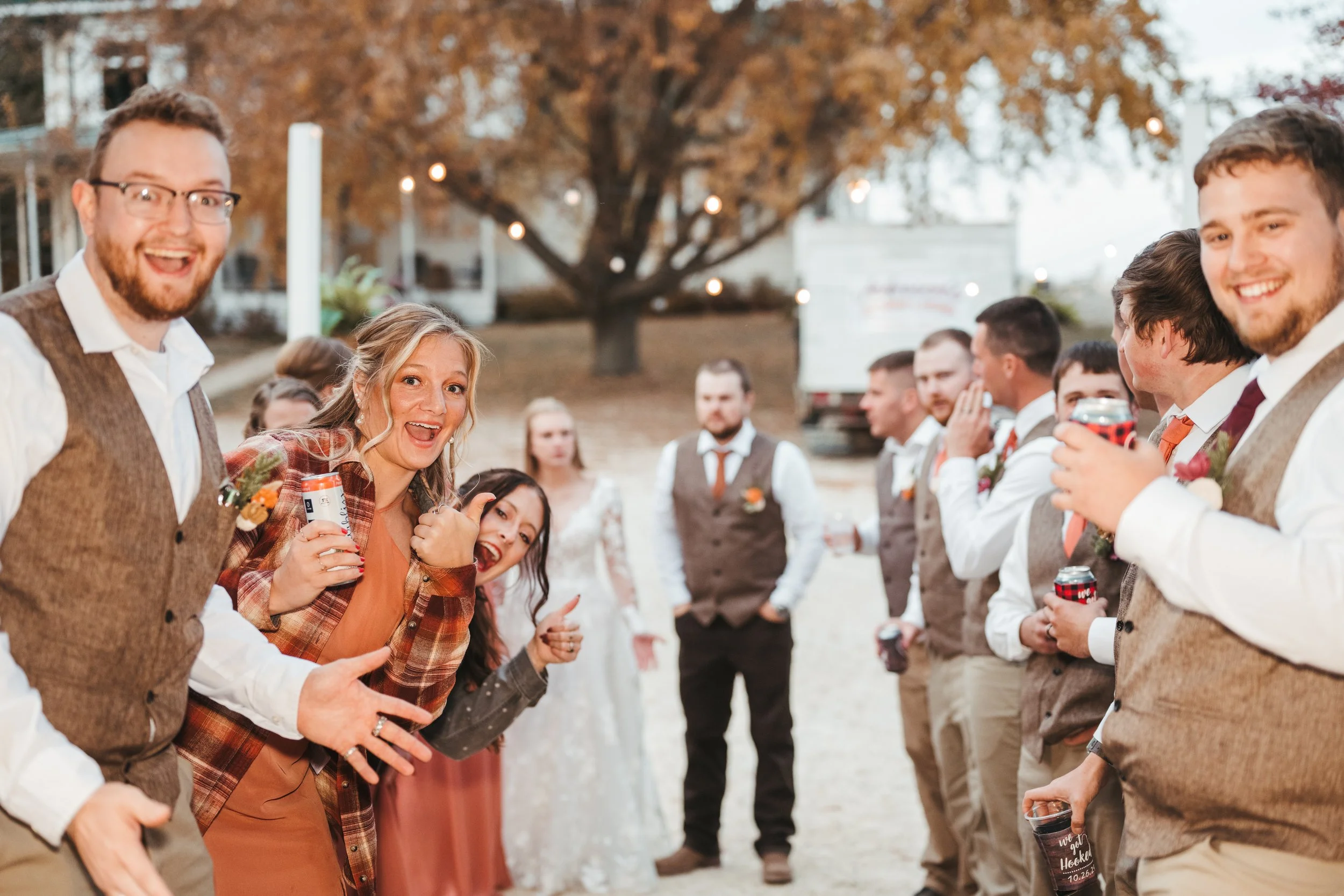Cinnamon Wedding an Autumn Inspired Barn Wedding Day in Northeast Iowa ...