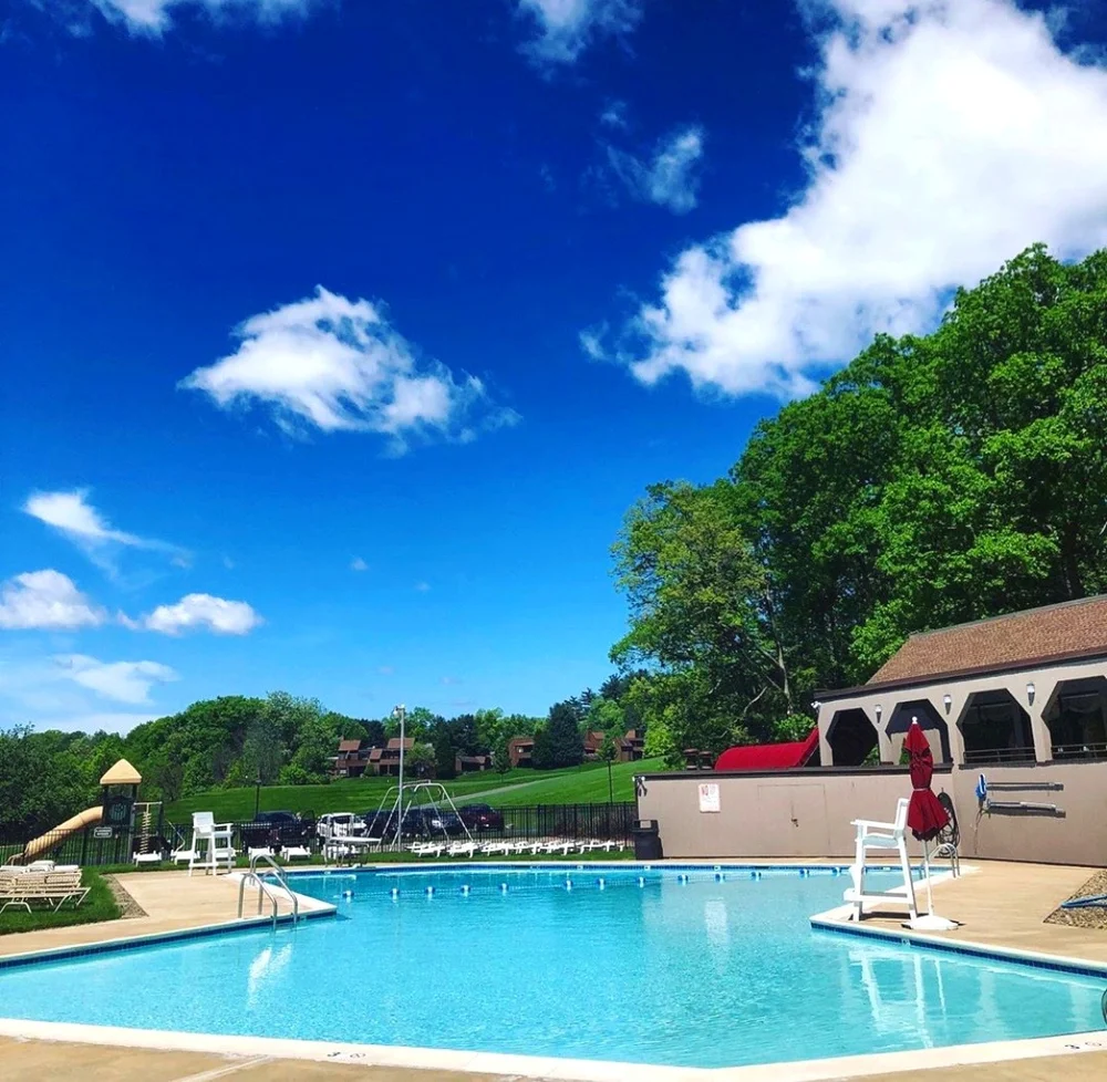 Country Club — Newberry Estates Country Club