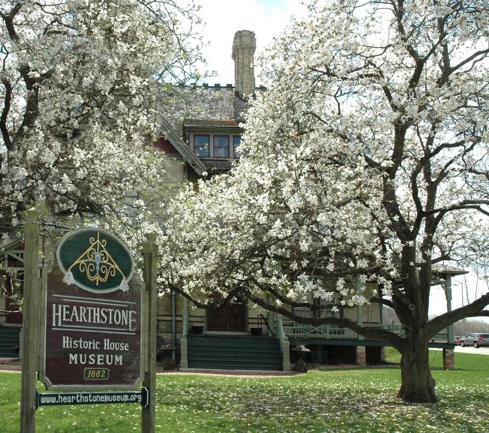 Queen Anne Style Victorian Architecture — Hearthstone Historic House Museum