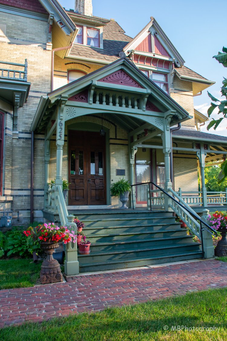 Walking Tours — Hearthstone Historic House Museum