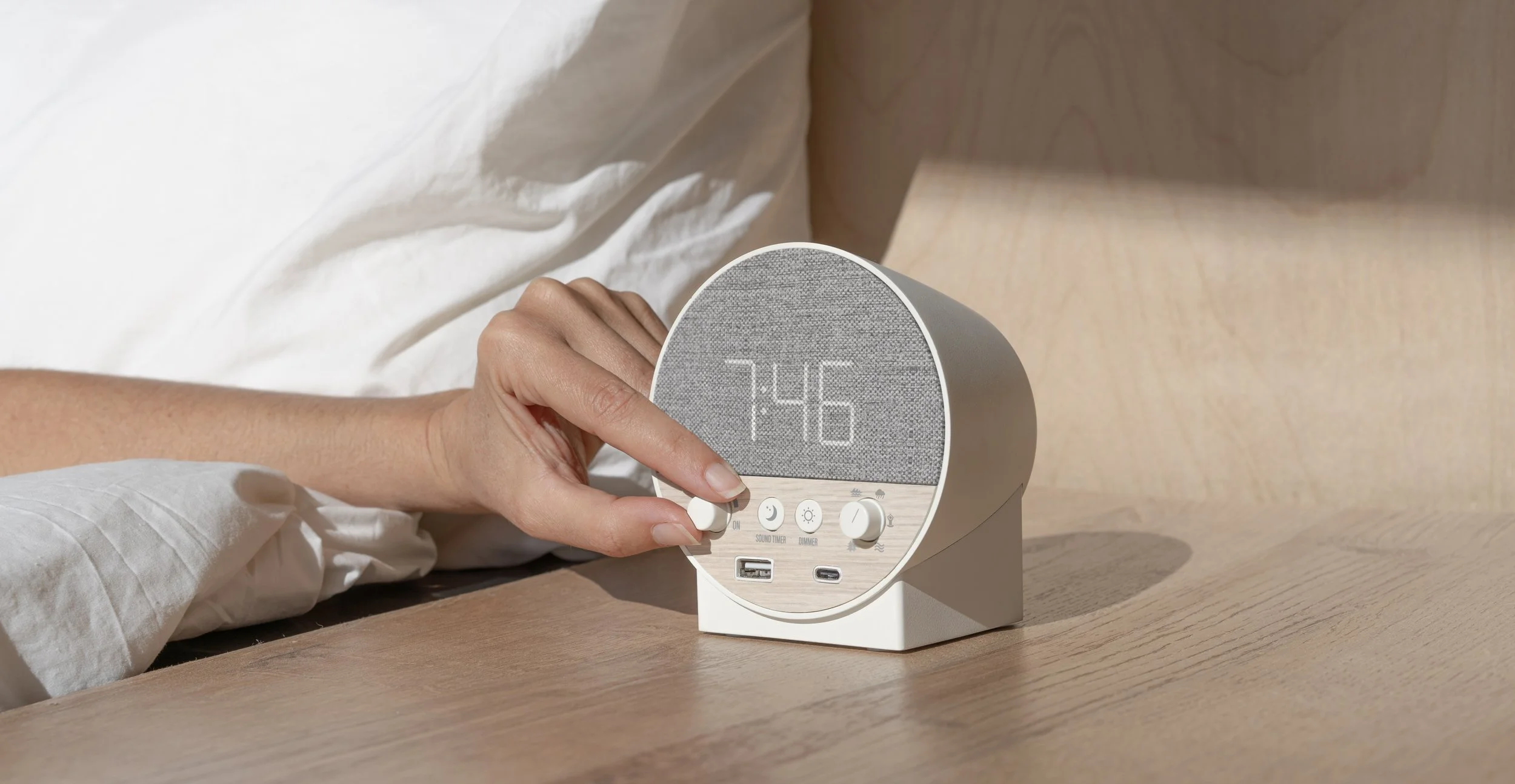 Station R: The Ultimate Guestroom Sound Machine, Alarm Clock & Charging ...