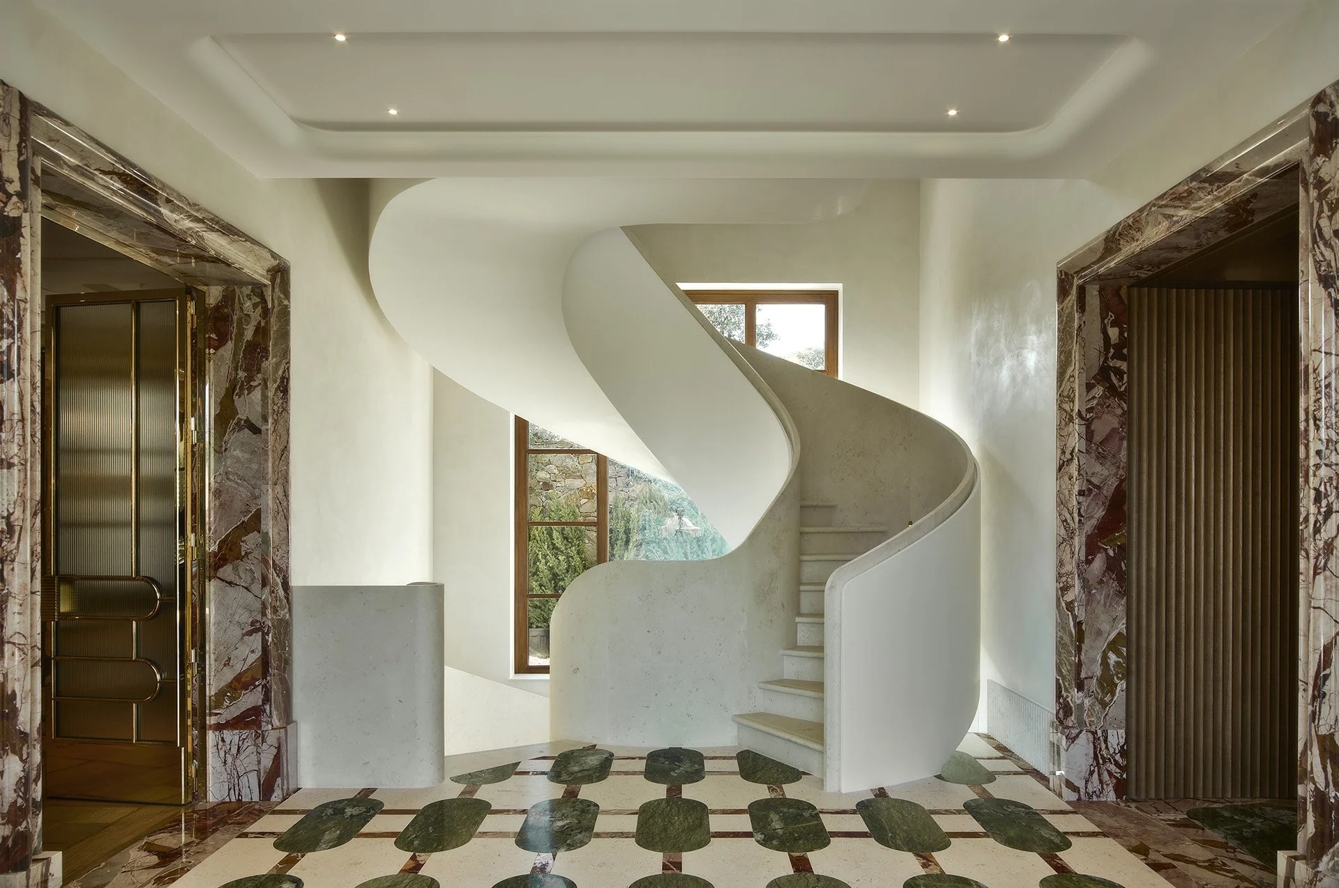 Peter Mikic - Interior Design Studio