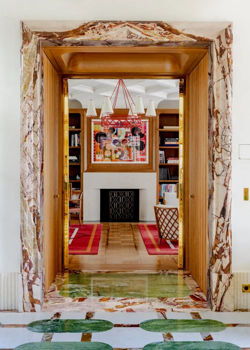 ST.TROPEZ — Peter Mikic