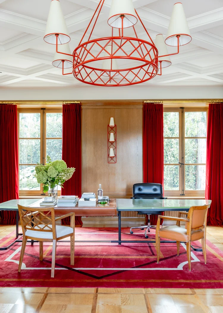 ST.TROPEZ — Peter Mikic