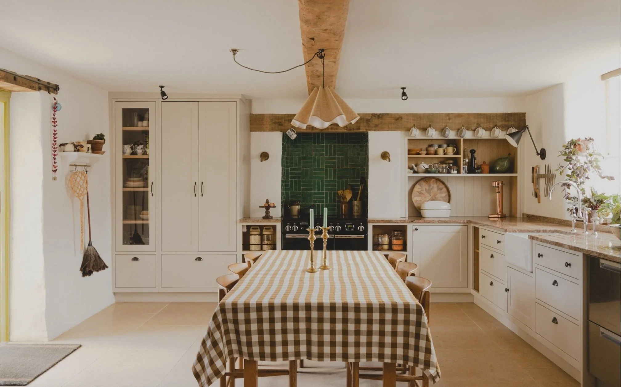 Dolly — STUDIO CLEMENT