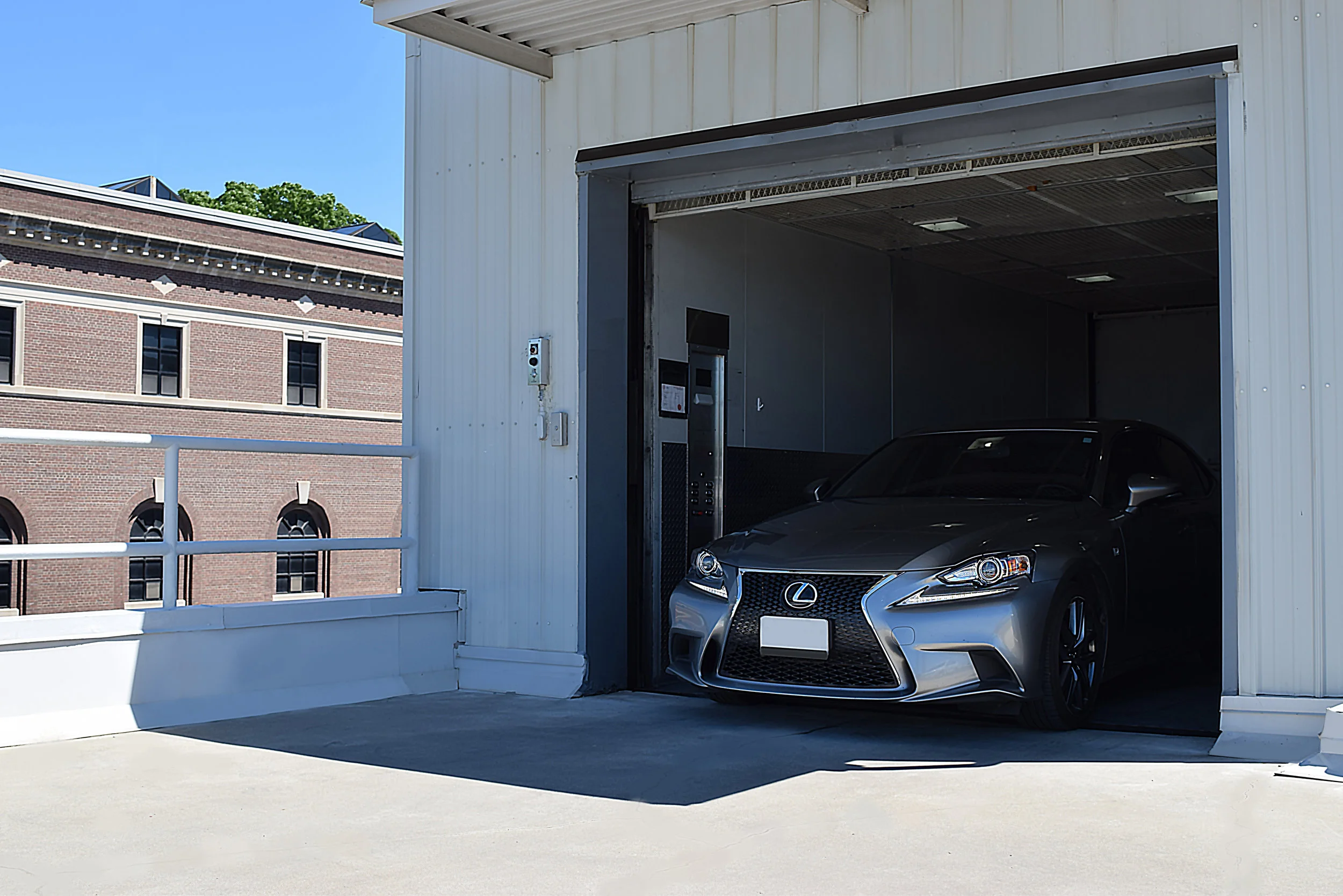 CSN AVENUE COLLISION