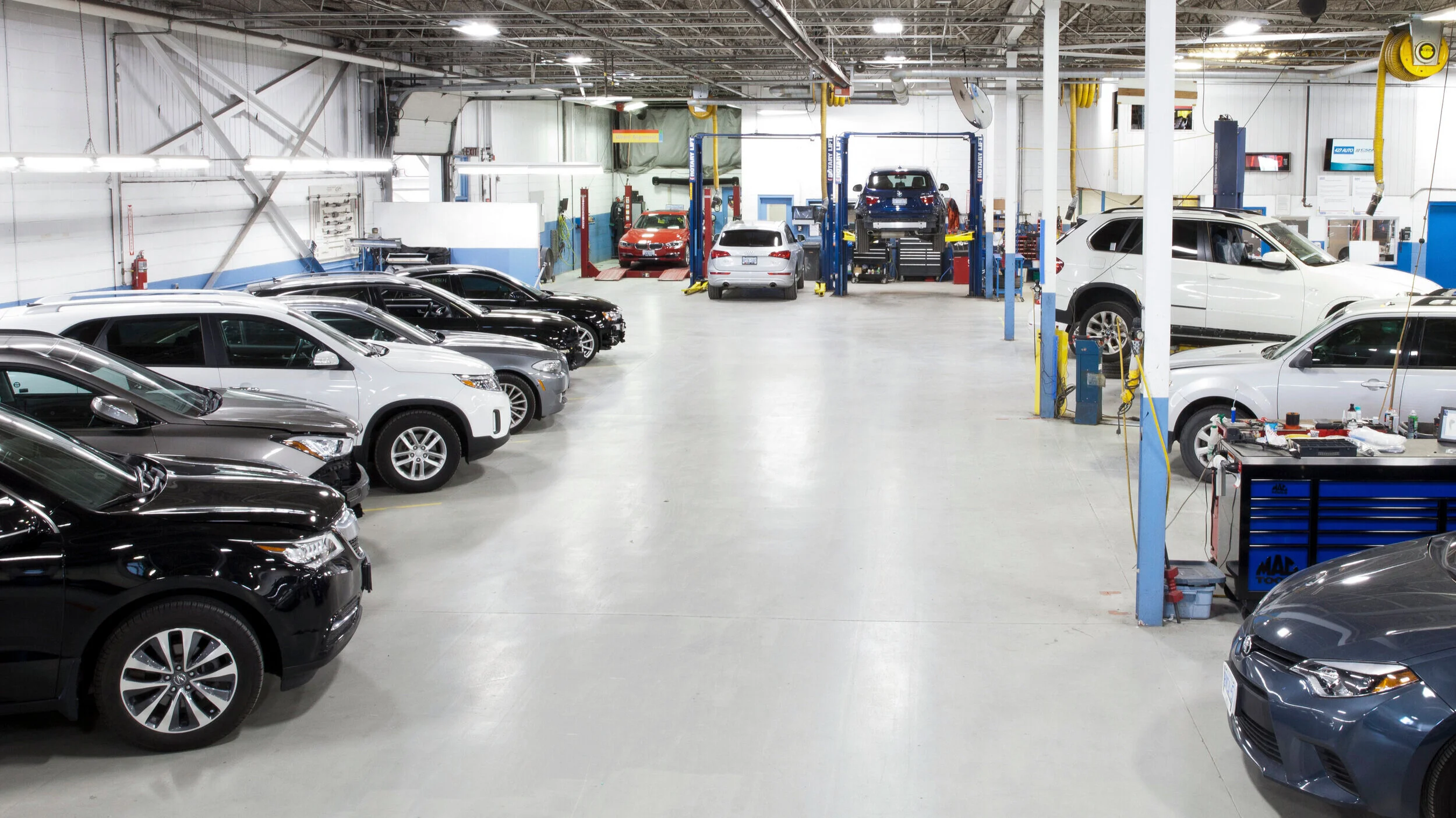 CSN AVENUE COLLISION