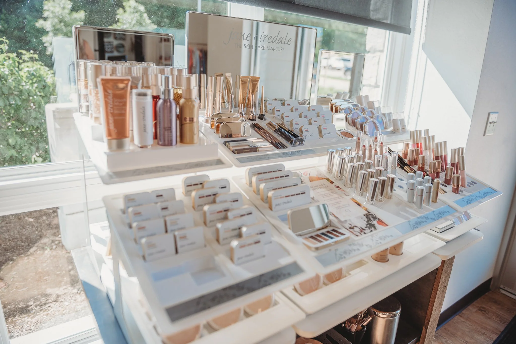Appleton — Salon Elan