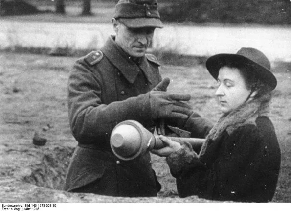 GERMAN V. ALLIED TECHNOLOGY – WW2 — IN THE FOOTSTEPS OF GENERALS