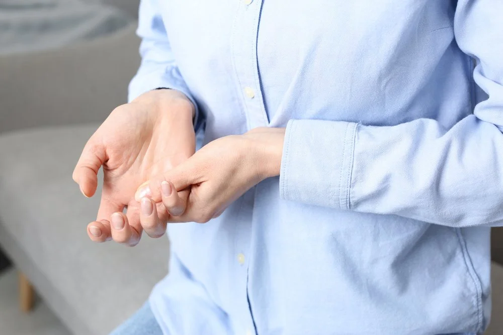 Trigger Finger : Causes, Symptoms, Treatment, and the Role of Physiotherapy