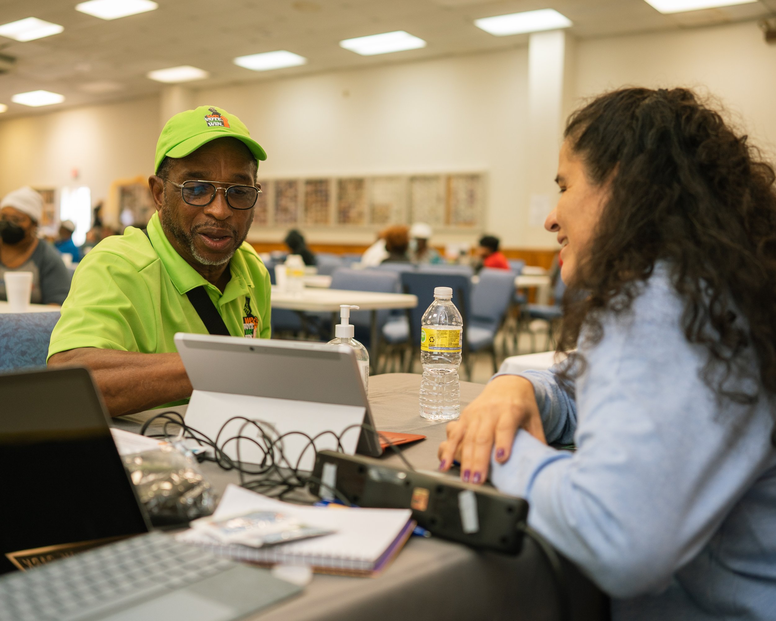 Donate to help close the digital divide — EveryoneOn