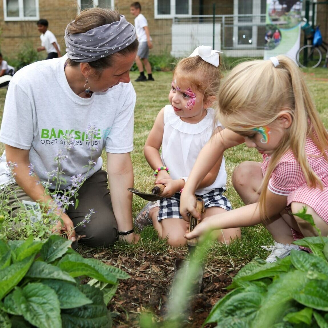 Volunteering and support — Bankside Open Spaces Trust