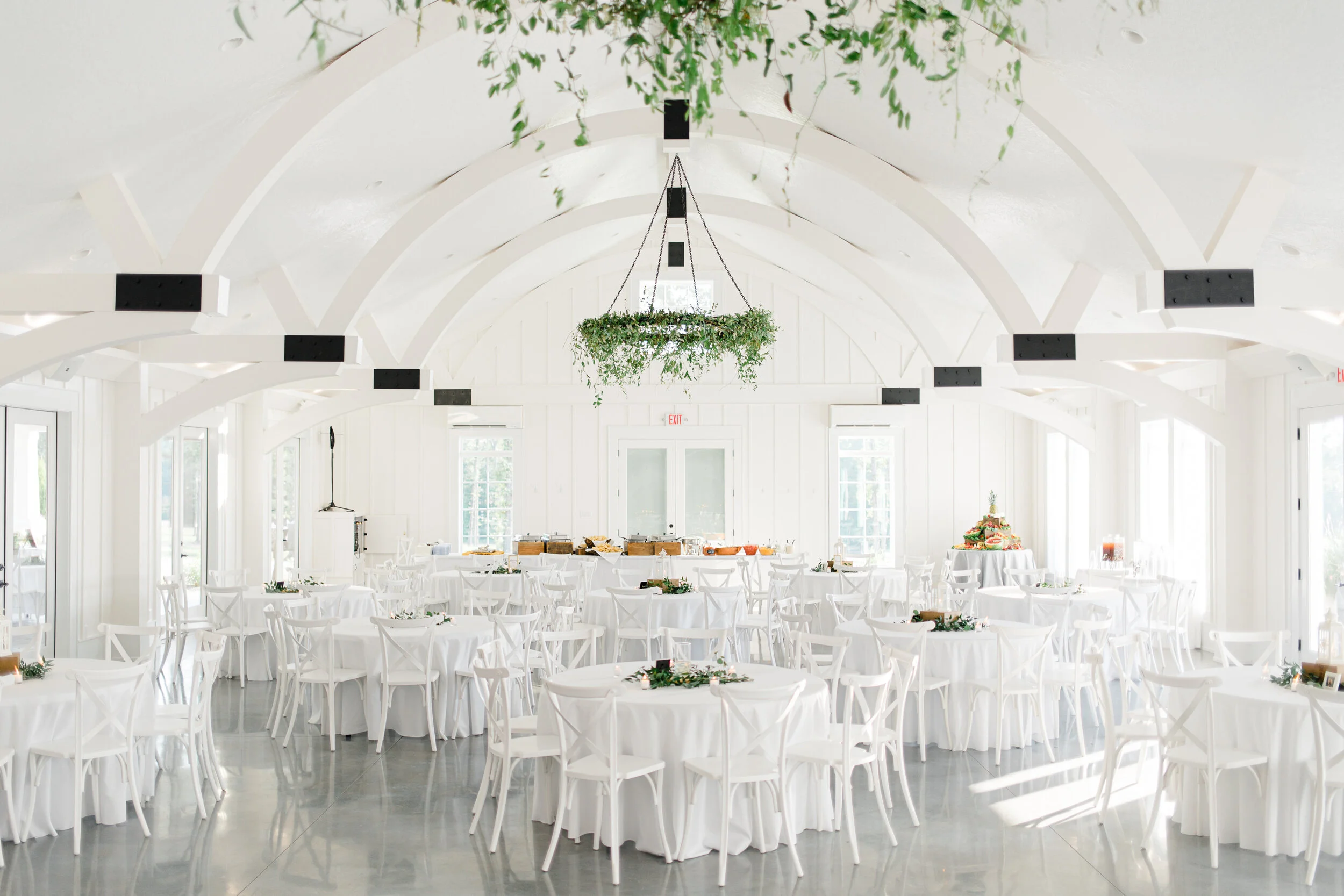 White Farmhouse Alabama Wedding Venue - White Farmhouse Wedding Venue ...