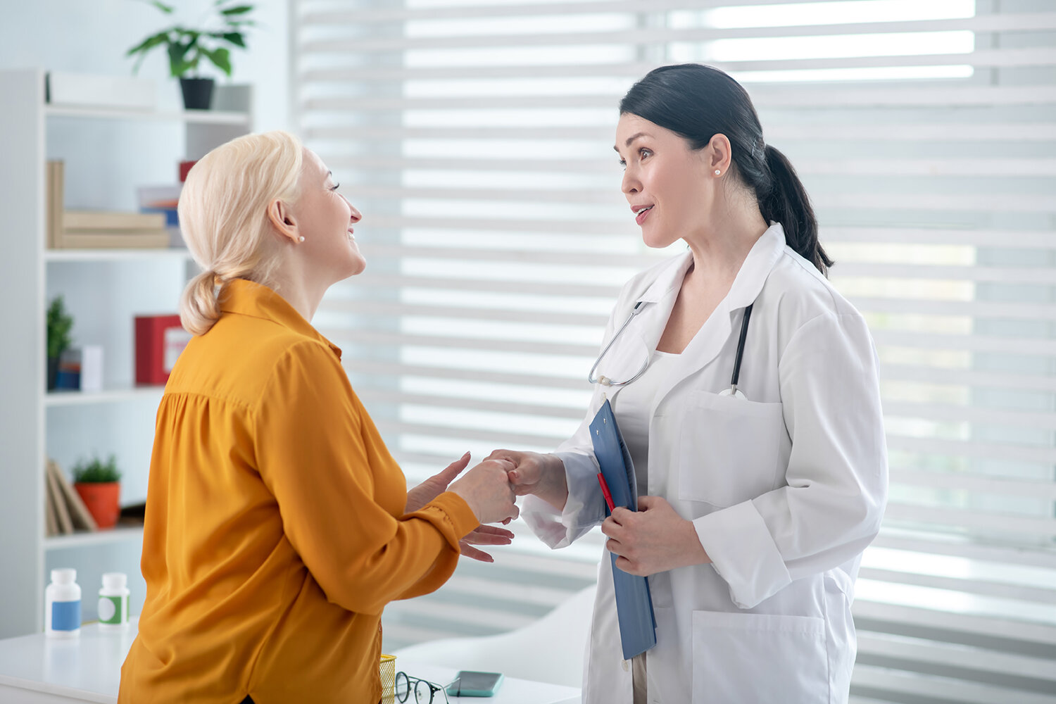 Why Greeting Patients is So Important and How to Do it Right — Etactics