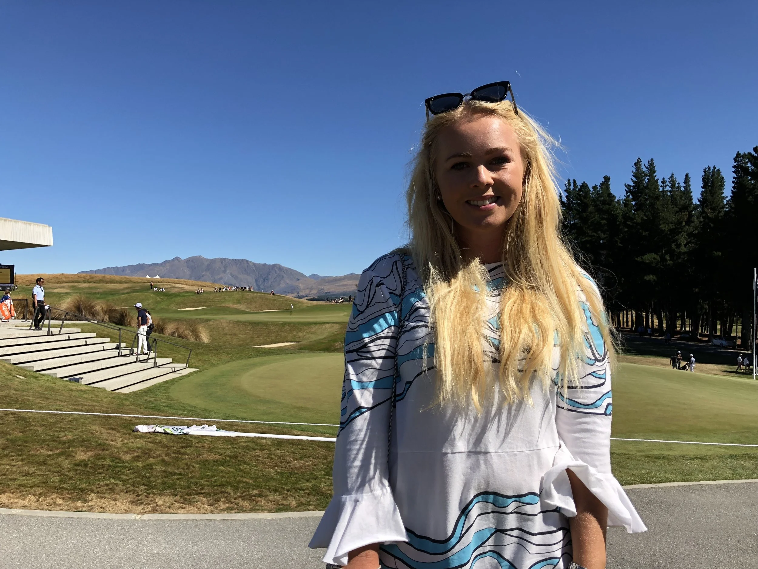 Laura Hoskin excited about pro golf career in China — SouthlandSport