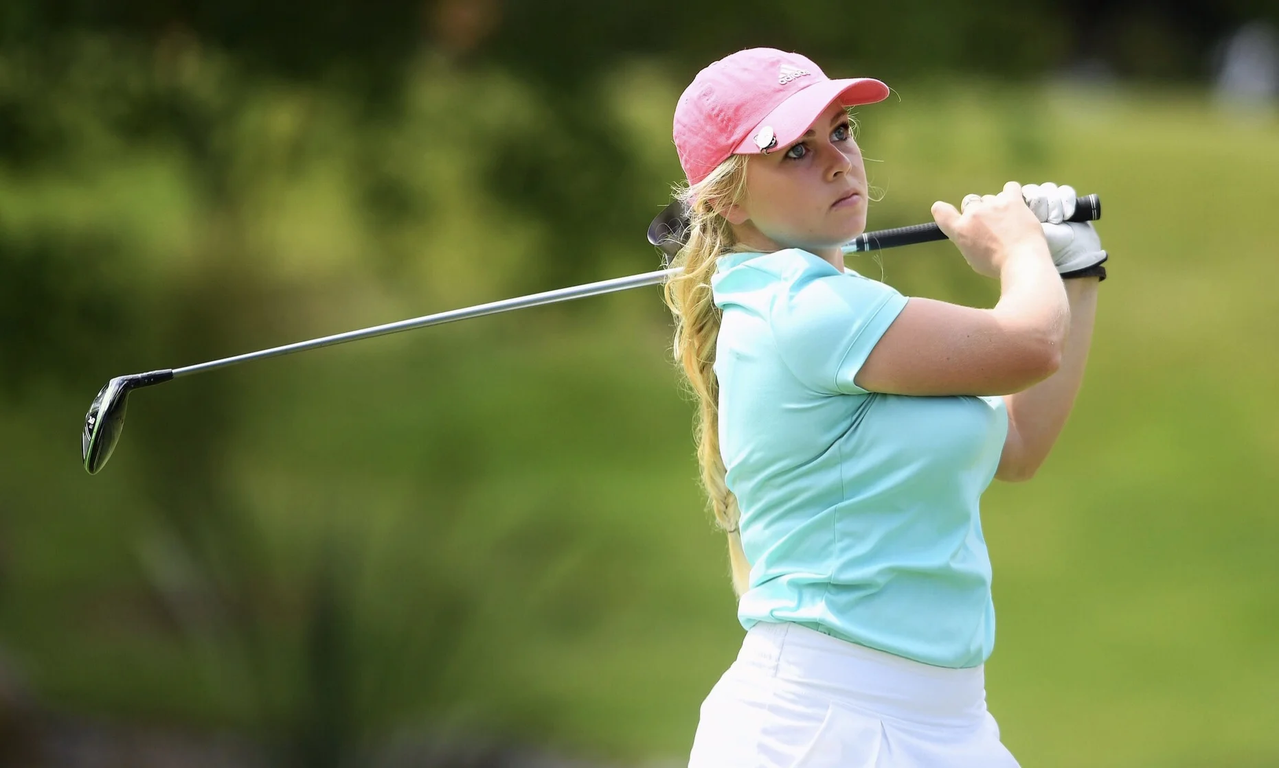 Laura Hoskin excited about pro golf career in China — SouthlandSport