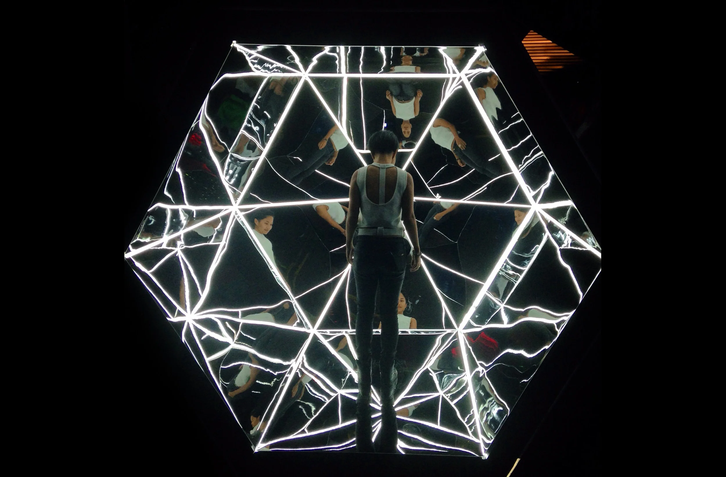 TGIW — SPACE OBJEKT