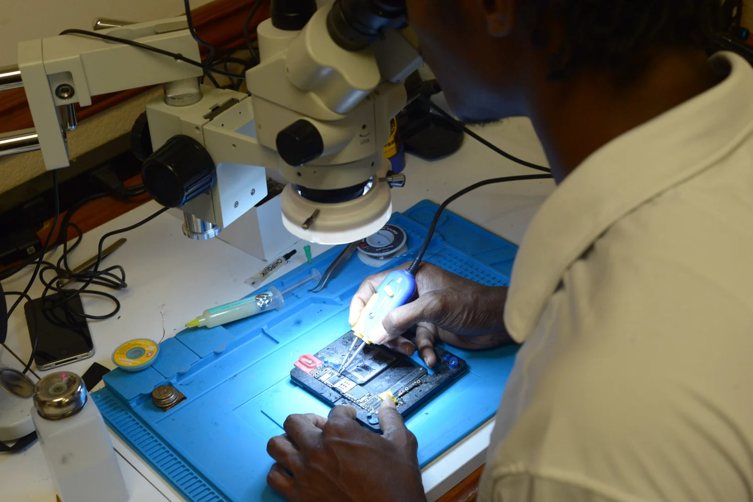 Cell Phone 911 | Cell Phone Repair | iPhone, Samsung and iPad Repairs ...