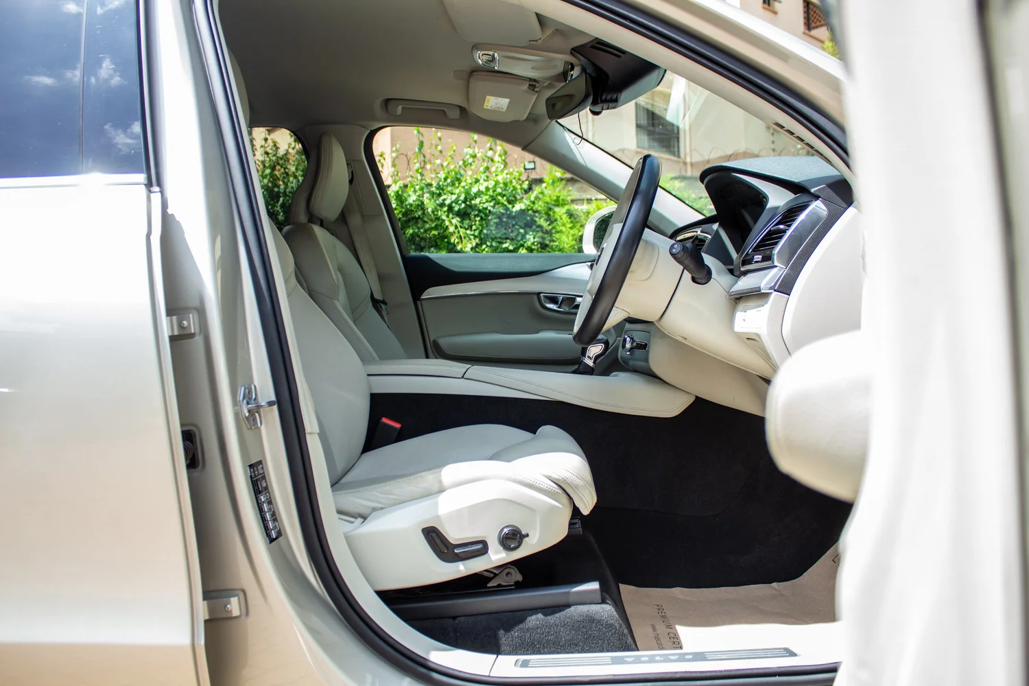 Discover the 2018 Volvo XC90 T5 AWD Inscription — MASCARDI