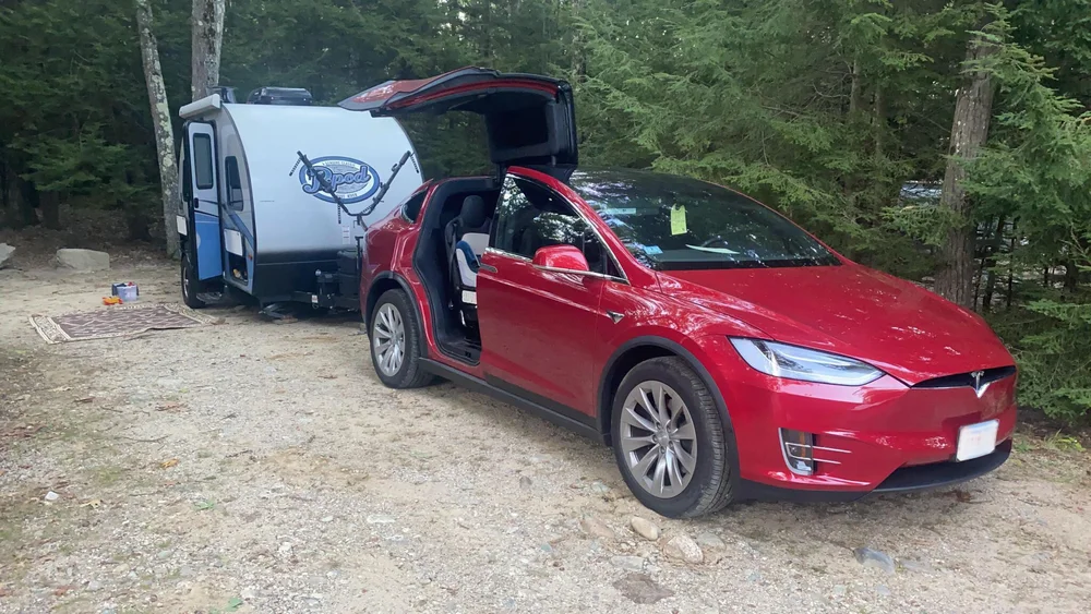 Can you tow a travel trailer with an electric vehicle?