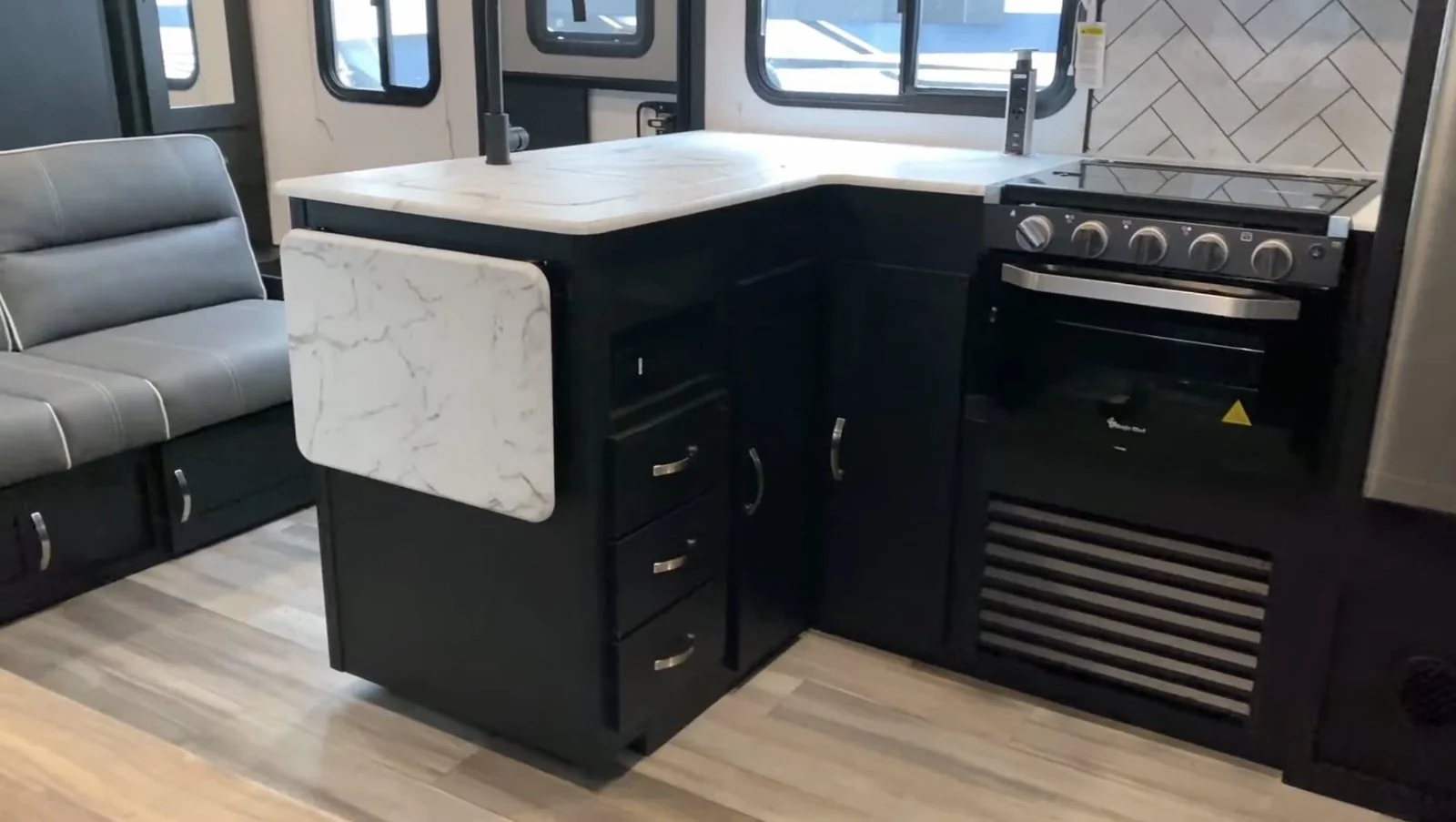 RV review: Coachmen Freedom Express Ultra Lite 238BHS