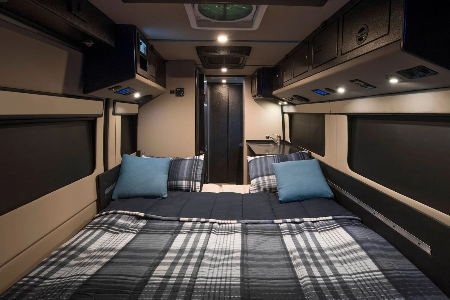 RV review: Embassy RV Traveler