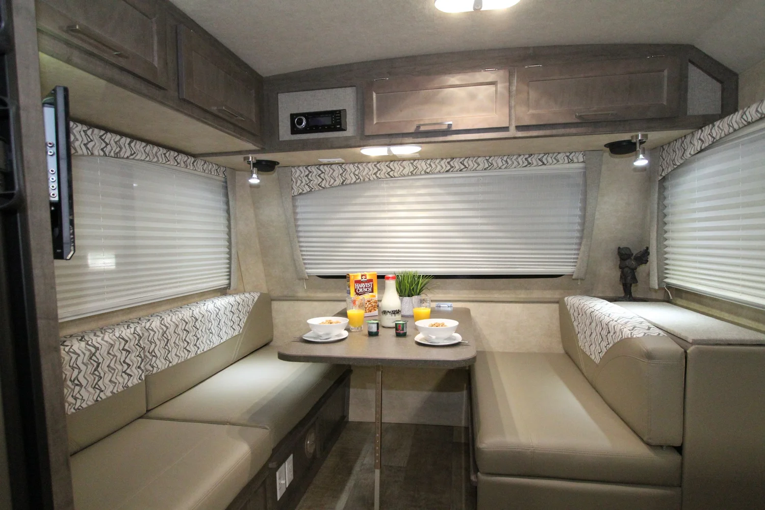 RV review: Bigfoot 25RQ fiberglass trailer