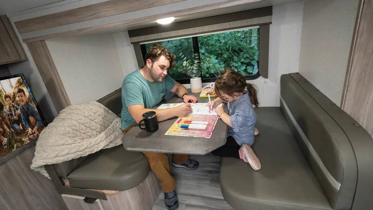 Winnebago Micro Minnie 2108DS FLX RV review