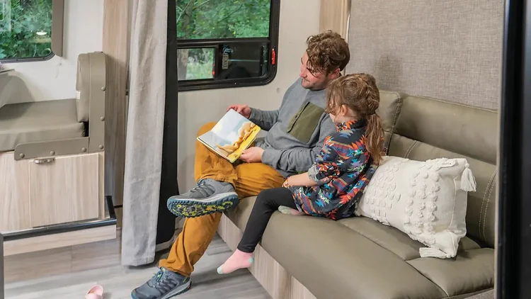 Winnebago Micro Minnie 2108DS FLX RV review
