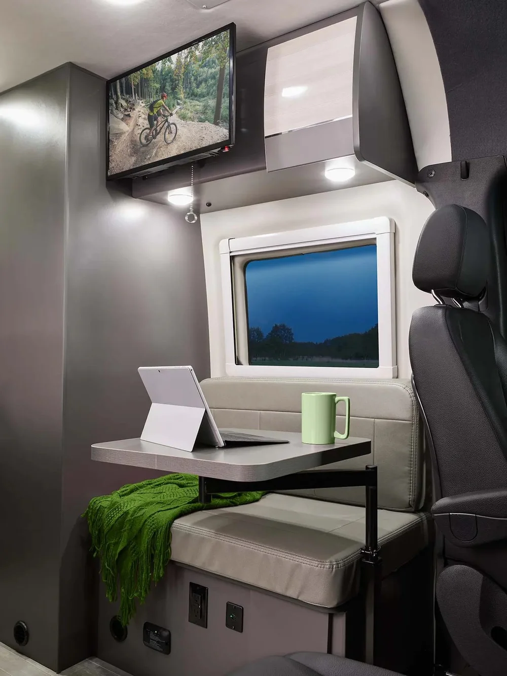 RV review: 2023 Thor Sanctuary 19P Class B motorhome