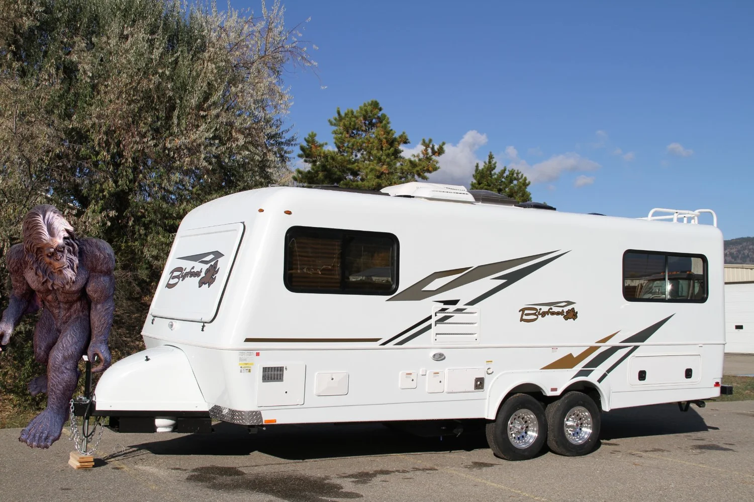 RV review: Bigfoot 25RQ fiberglass trailer