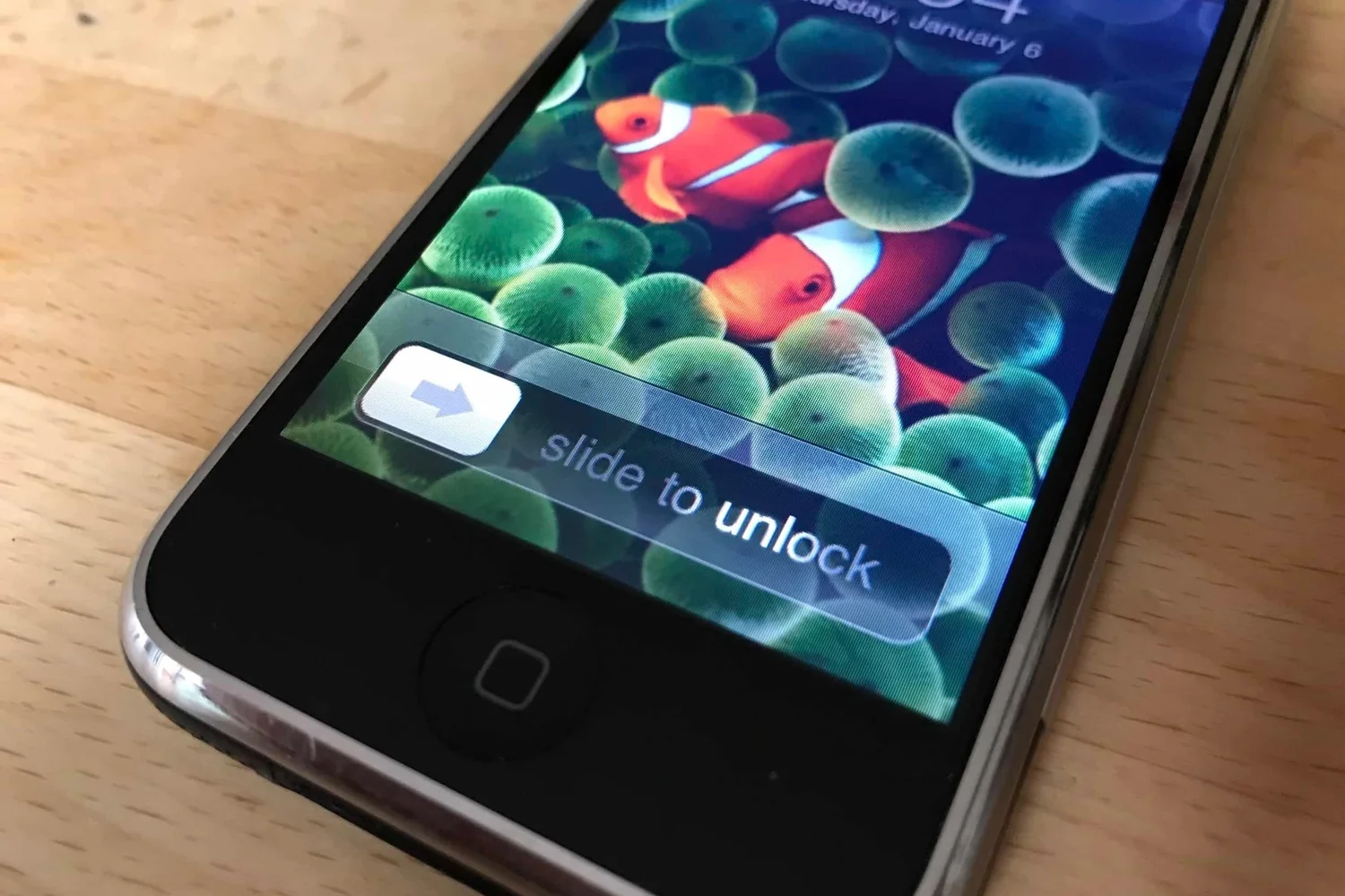 Why iPhone Has Two Ways To Answer Calls — Apple Explained