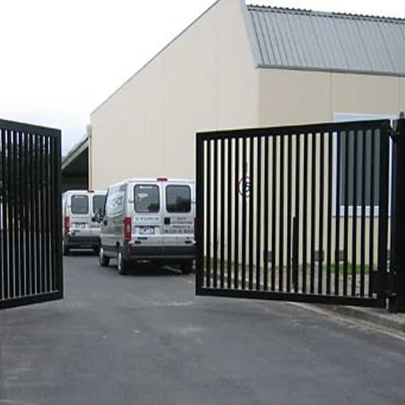 Sliding or Swinging Gates Hit by Vehicle Hinge & Roller Replacement ...