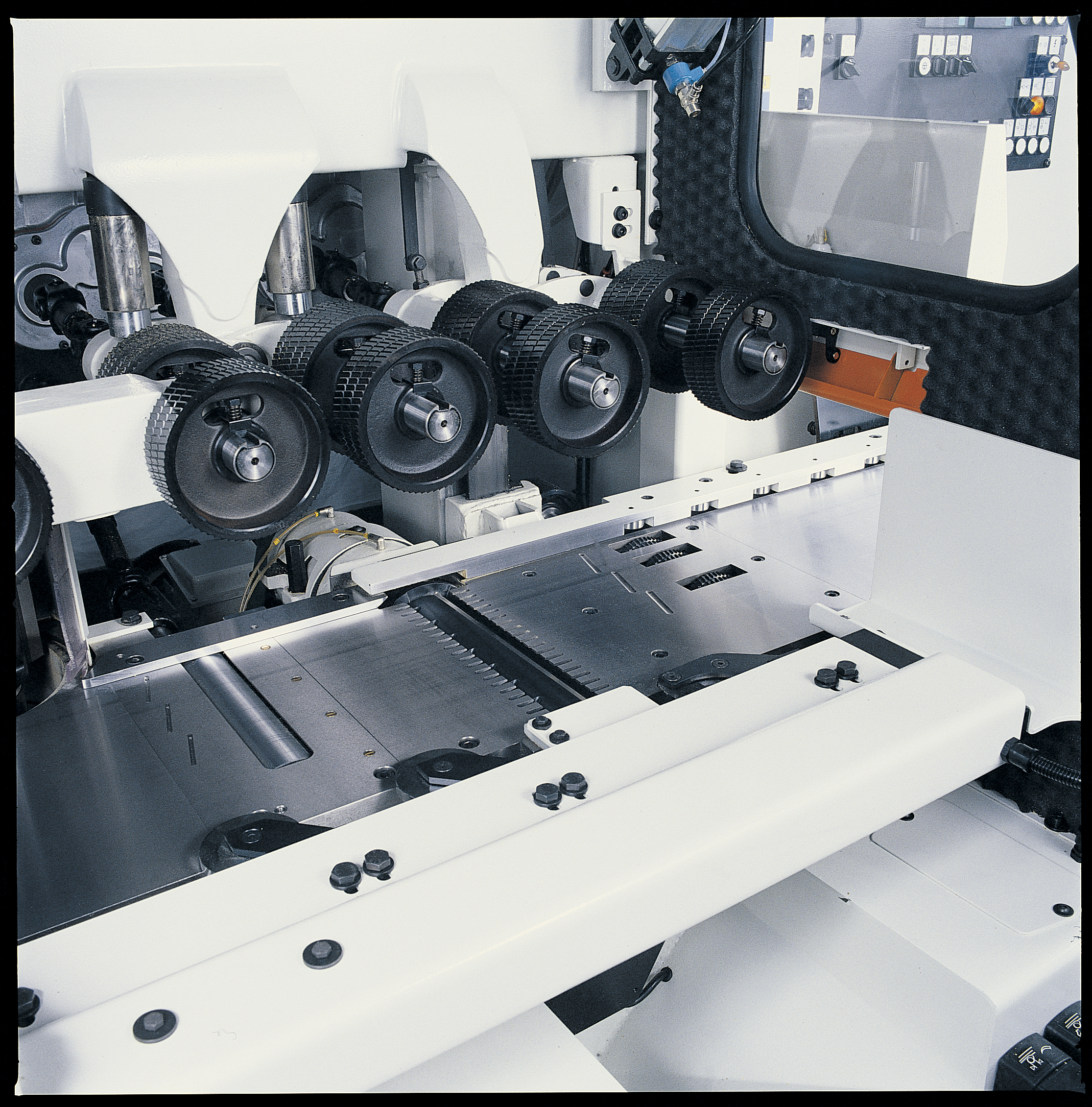 Superset tm — Machines 'R' Us