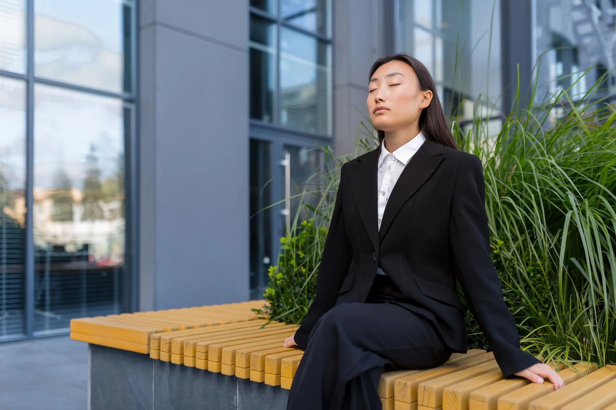 5-Minute Mindfulness: How to Re-Center Yourself on Short Breaks