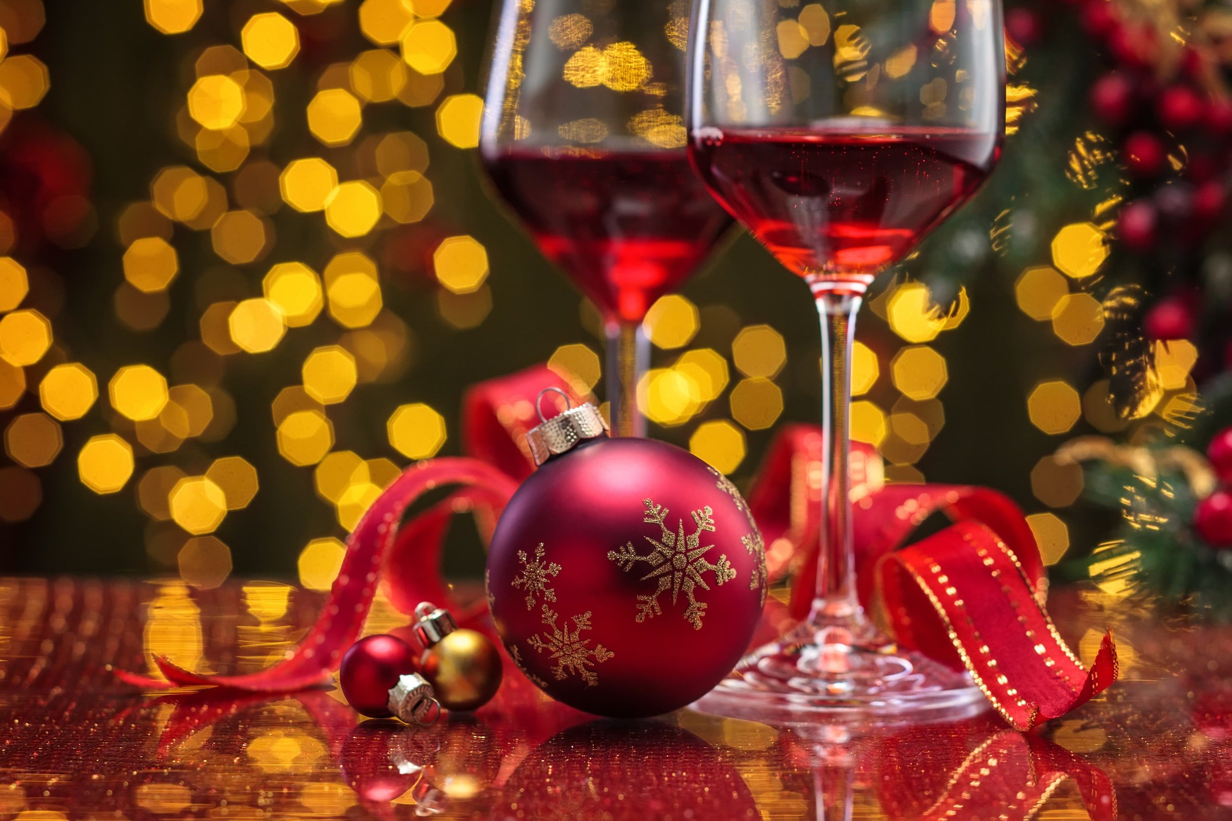 Having a Holiday Celebration? 10 Ideas to Make It Extra Festive