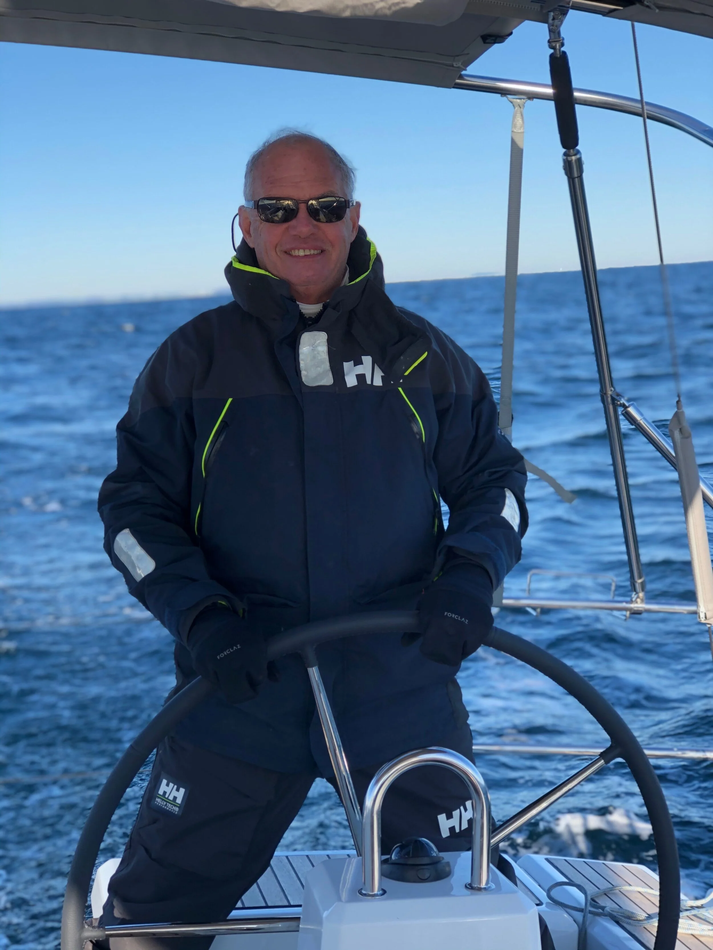 Hire Boat Captain | Yacht Delivery Worldwide | Capable Captain