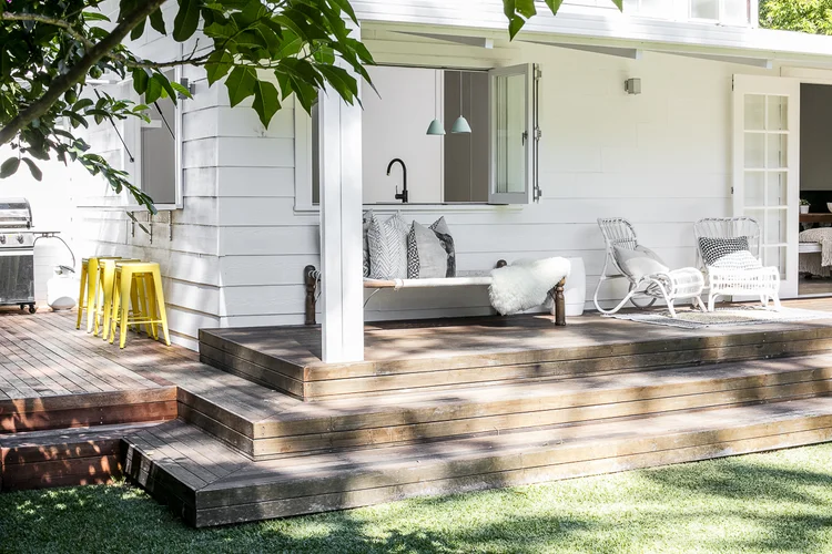 HOW BONNIE’S BEACH SHACK RENO TESTED THE FRIENDSHIP — THREE BIRDS ...