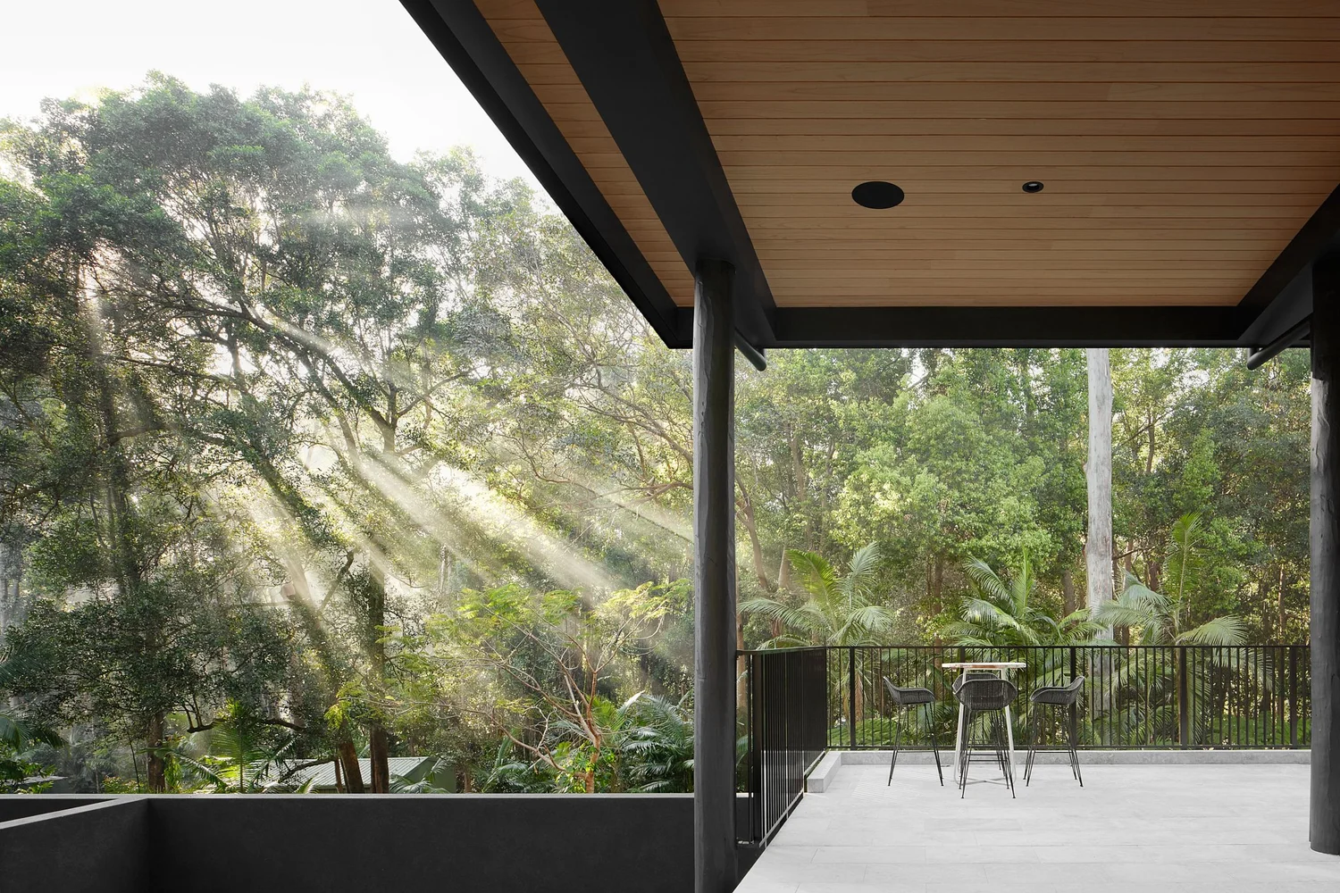 AN INCREDIBLE ALPINE LODGE INSPIRED HOME ON THE GOLD COAST — THREE ...