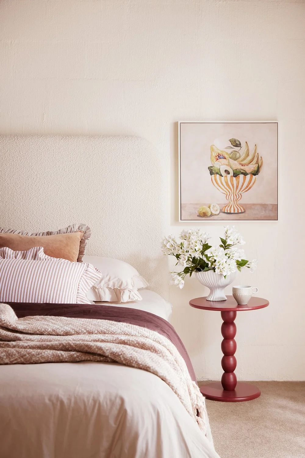 THE BEDROOM SEASONAL SWITCHUP: HOW TO STYLE YOUR BED FOR A COSY AUTUMN ...