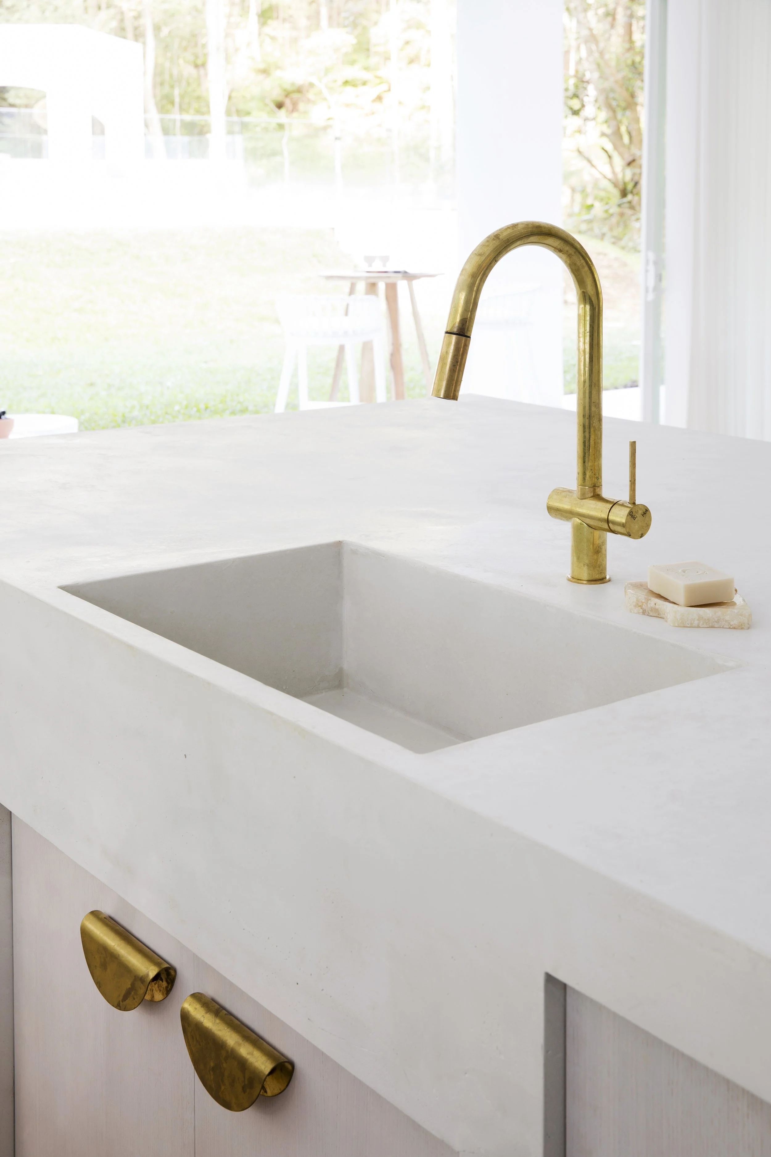 10 ENGINEERED STONE ALTERNATIVES FOR YOUR BENCHTOPS — THREE BIRDS ...