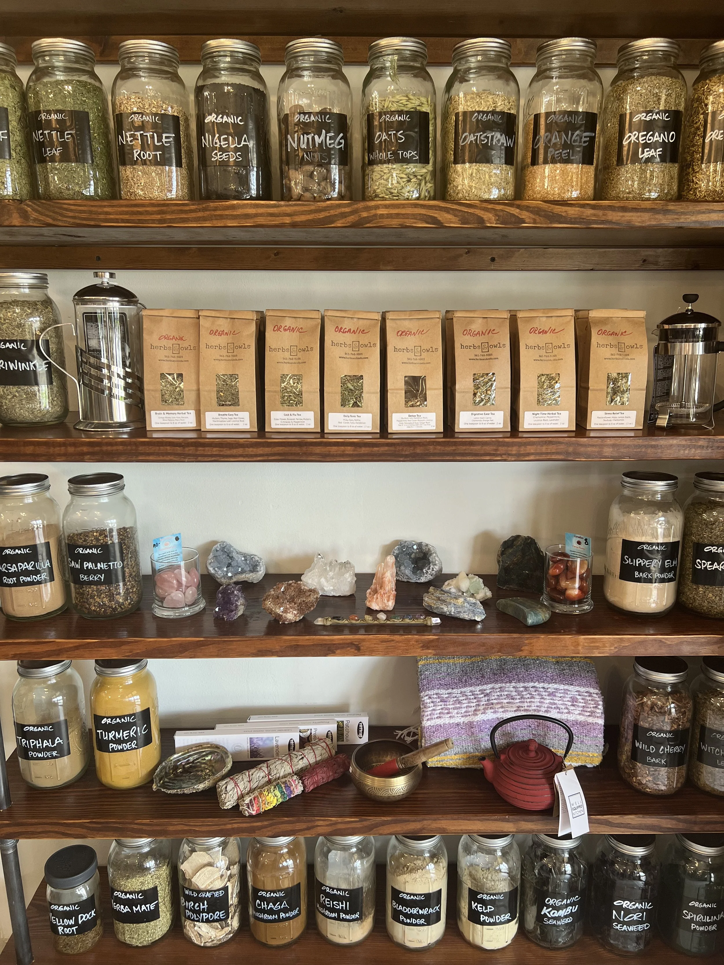 The Best Organic Herb Shop in Florida | Herbs & Owls