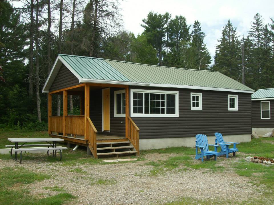 Cabins — Edgewater Park Lodge