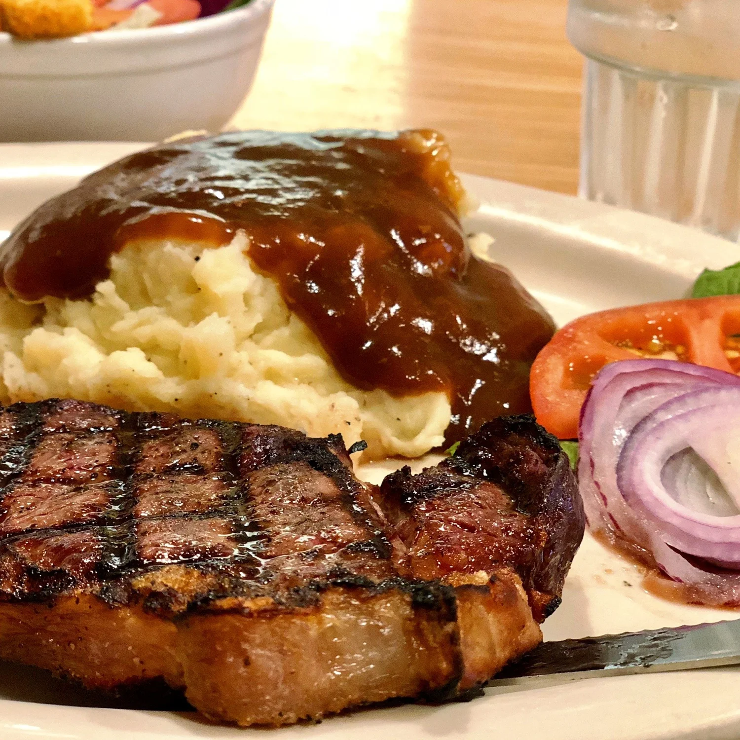 Cedars Restaurant and Lounge | Ferndale, Wa